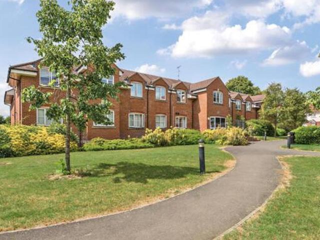 Bells Hill Green, Stoke Poges, 2 Bedroom Apartment