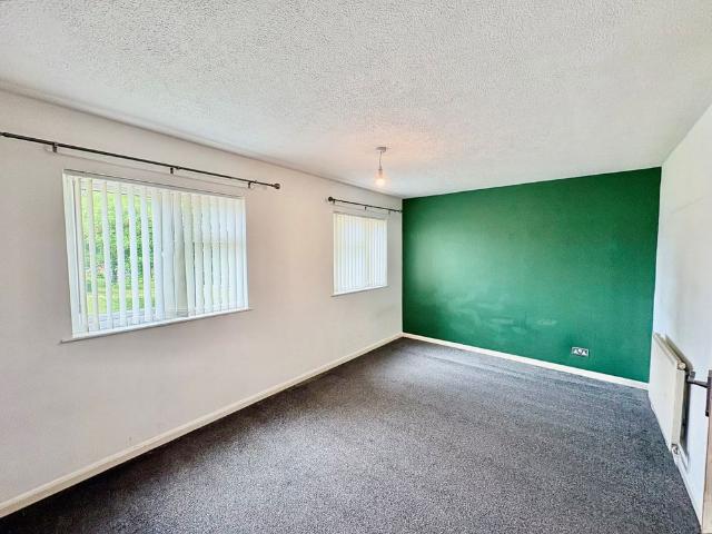 Bells Lane, Stourbridge, DY8 5DW