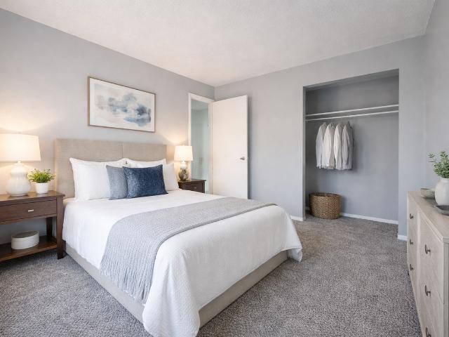 Bellwood Haven Apartment Community 3 Bedroom Apartment for Rent at 651 Azalea Rd, Mobile, AL 36609 Airmont