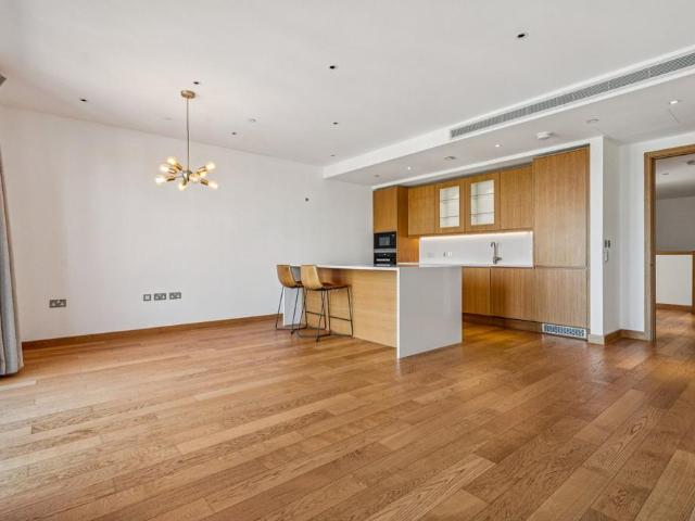 Bellwether Lane, London, SW18 3 bed duplex to rent £4,600 pcm £1,062 pw