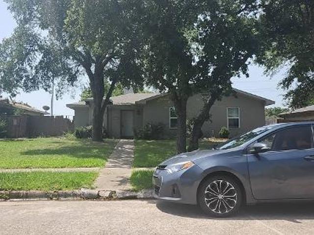 Belltower Dr