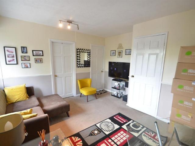 Bellview Manor, The Oaks, Ruislip, HA4