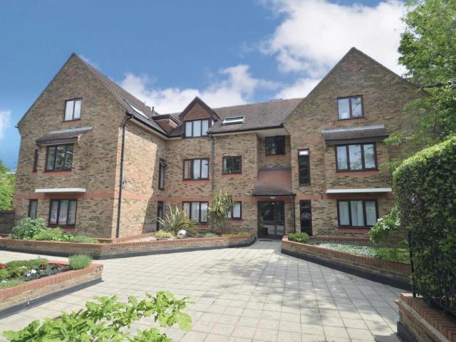 Bellview Manor, The Oaks, Ruislip HA4, 1 bed flat to rent, £1,200 pcm | PrimeLocation