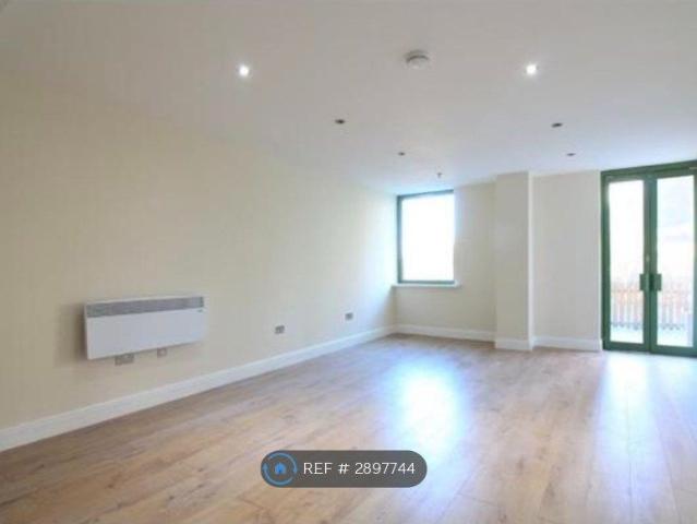 Bellvue Court, Hounslow TW3, 2 bed flat to rent, £2,100 pcm | PrimeLocation