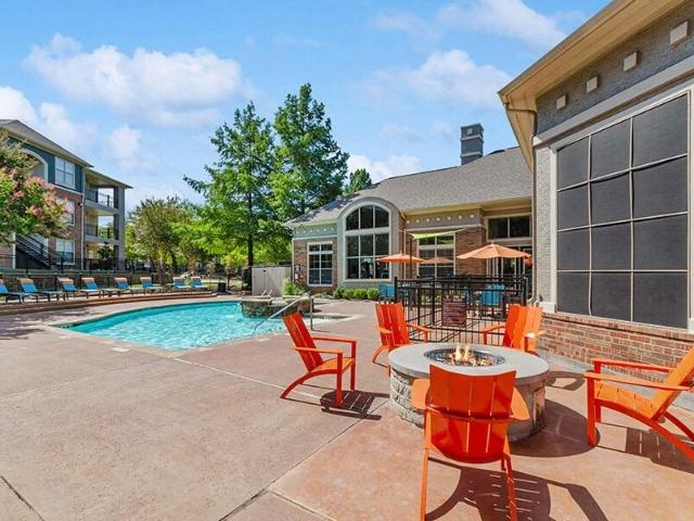 Belmont at Duck Creek 2 Bedroom Apartment for Rent at 6202 Duck Creek Dr, Garland, TX 75043