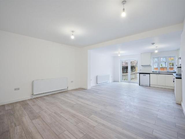 Belmont Avenue, New Malden KT3, 4 bed property to rent, £2,750 pcm | PrimeLocation