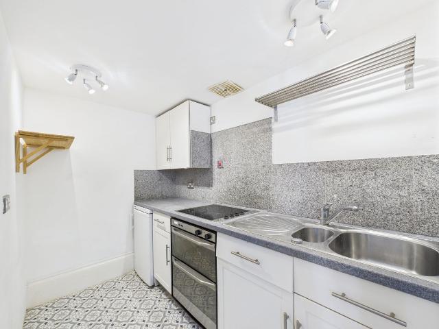 Belmont, Brighton BN1, 1 bed flat to rent, £1,050 pcm | PrimeLocation