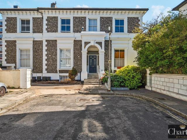 Belmont, Brighton, East Sussex BN1, 1 bed flat to rent, £1,400 pcm | PrimeLocation