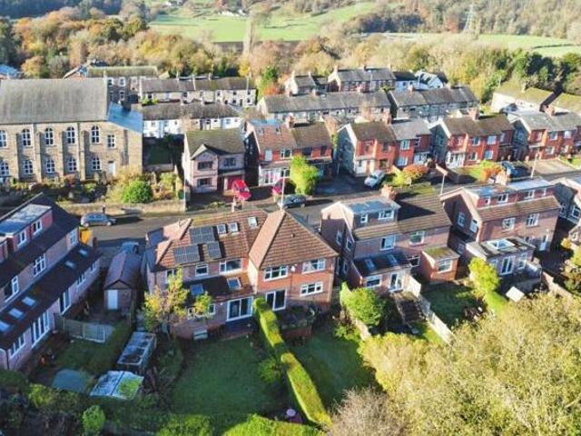 Belmont Drive, Marple Bridge, 4 Bedroom Semi detached