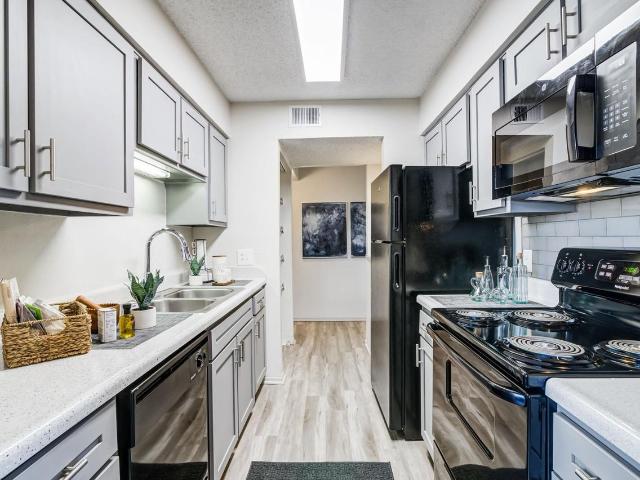 Belmont Estates 2 Bedroom Apartment for Rent at 901 Greenway Glen Dr, Arlington, TX 76012