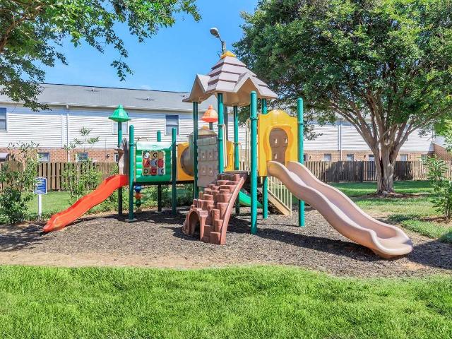 Belmont Heights Apartments & Townhomes 1 Bedroom Apartment for Rent at 199 Belmont Mount Holly Rd, Belmont, NC 28012
