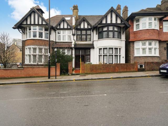 Belmont Hill, London, Greater London. 5 bed semi detached house to rent £4,995 pcm £1,153 pw