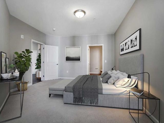 Belmont House 2 Bedroom Apartment for Rent at 3255 Mckinley Ave, Columbus, OH 43204 Marble Cliff Crossing