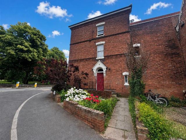 Belmont Road, Exeter, EX1 2 bed maisonette to rent £1,700 pcm £392 pw