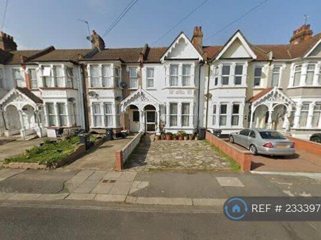 Belmont Road, Ilford, 2 Bedroom Flat