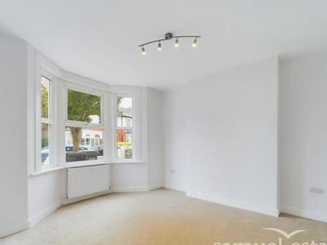Belmont Road, London, 3 Bedroom End