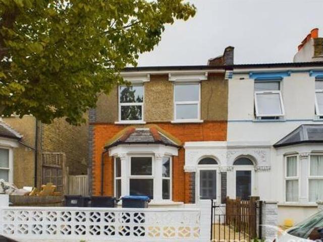 Belmont Road, London, 3 Bedroom End