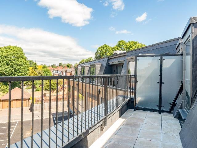 Belmont Road, Maidenhead SL6, 2 bed flat to rent, £1,900 pcm | PrimeLocation