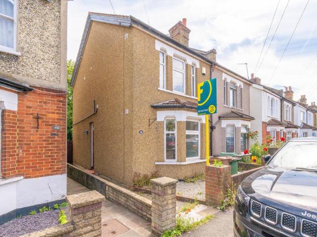 Belmont Road, Sutton, SM2 3 bed semi detached house to rent £2,450 pcm £565 pw