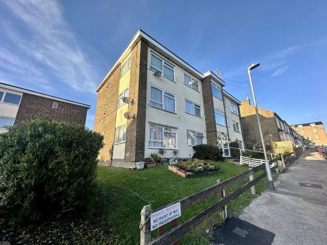 Belmont Road, Ramsgate, Kent CT11, 2 bed flat to rent, £950 pcm | PrimeLocation