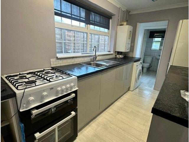 Belmont Road, Reading RG30, 4 bed terraced house to rent, £1,750 pcm | PrimeLocation