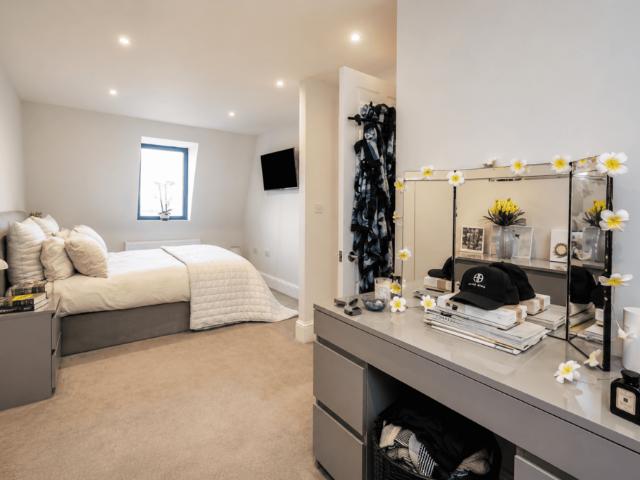Belmont Road, Uxbridge, UB8 2 bed apartment to rent £1,899 pcm £438 pw