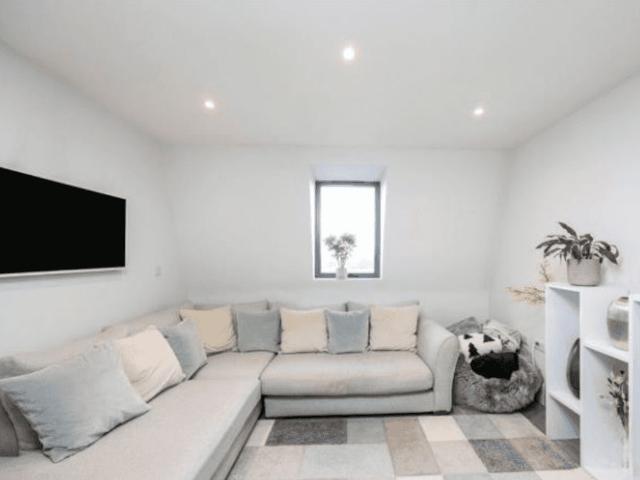Belmont Road, Uxbridge, UB8