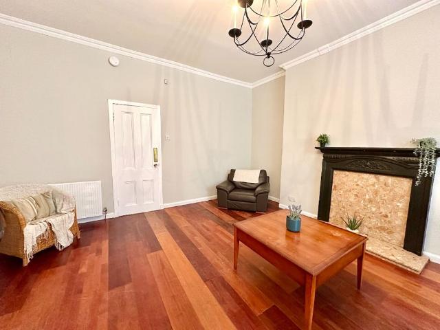 Belmont Street, Hillhead, Glasgow, G12 8EY