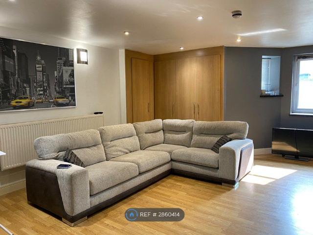 Belmont Street, Huddersfield HD1, Room to rent, £500 pcm | PrimeLocation