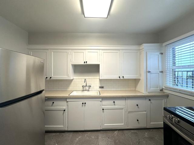 Belmont 13 Unit