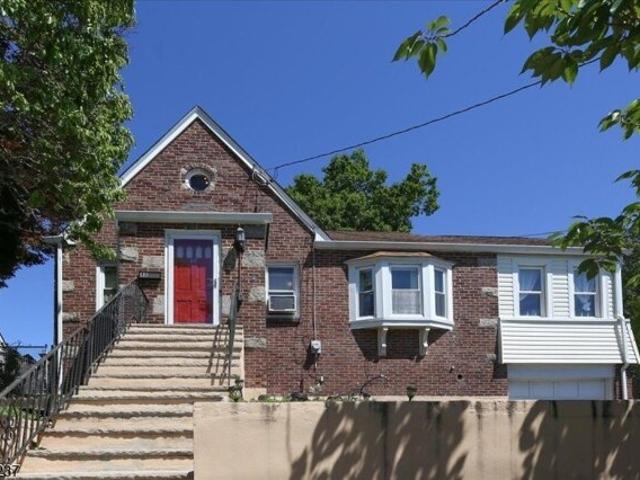Belmohr St, Belleville, Home For Sale