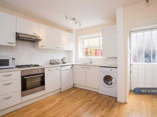 Belmore Lane, London, N7 4 bed end of terrace house to rent £4,350 pcm £1,004 pw
