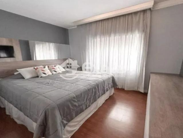 Belo apartamento na região do Mangal