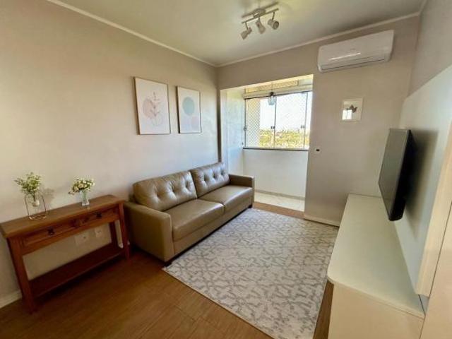 Belo apartamento, 2 quartos, elevador Bairro Glória