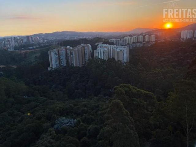 BELO APTO A VENDA EM ALPHAVILLE ED. EREDITÁ