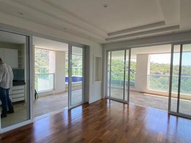 BELO APTO PARA VENDA OU LOCAÇÃO EM ALPHAVILLE CONDOMÍNIO THE PENTHOUSES TAMBORÉ