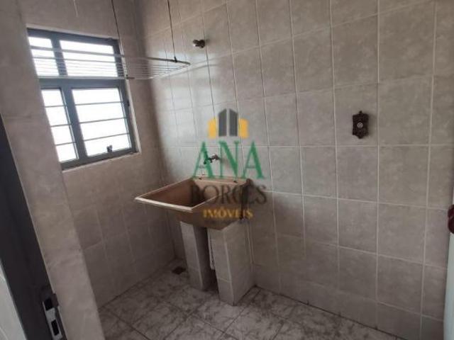 Belo Imóvel para Locação no Jardim Rosaria Alcolea