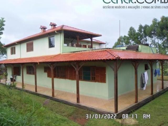 belo Sítio de 20 ha com Linda Sede em Ótimo Local Próximo a Barbacena MG