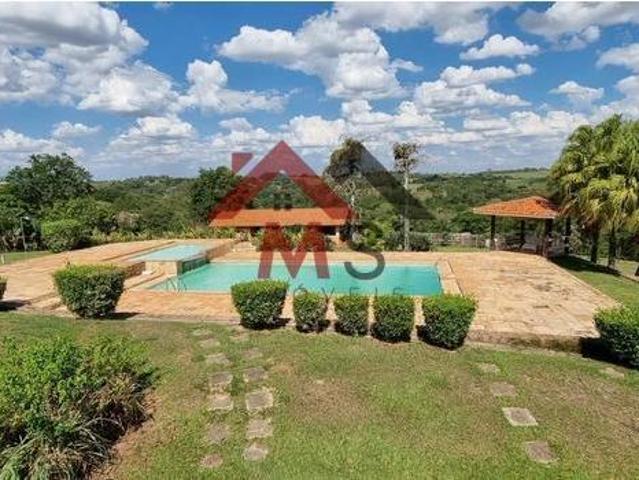 Belo Sítio para à venda com ótima localização