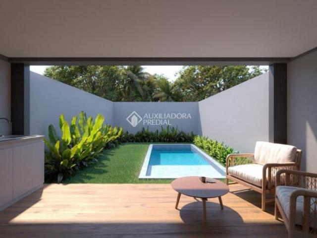Belo sobrado com 3 quartos, espaço gourmet e pátio