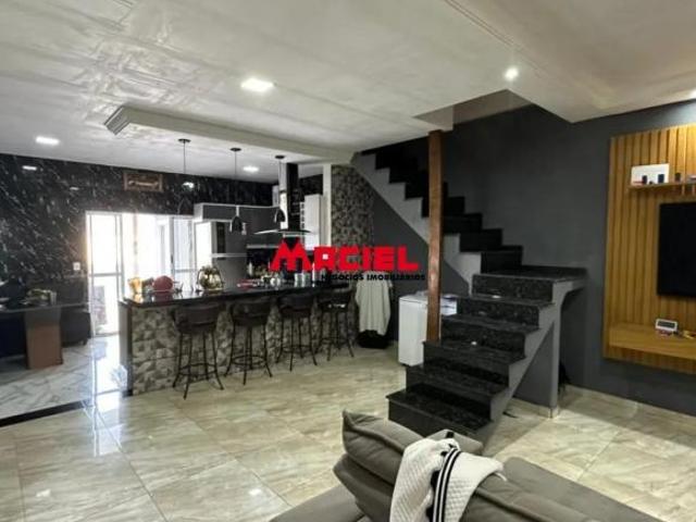 BELO SOBRADO NO SETVILLE | 3 DORM | SUÍTE | ÁREA GOURMET E PISCINA