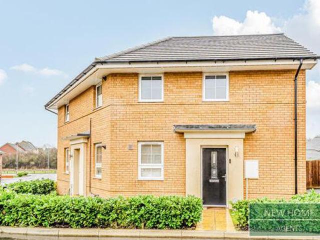 Belpaire Close Lower Stondon, Henlow, 2 Bedroom Semi detached