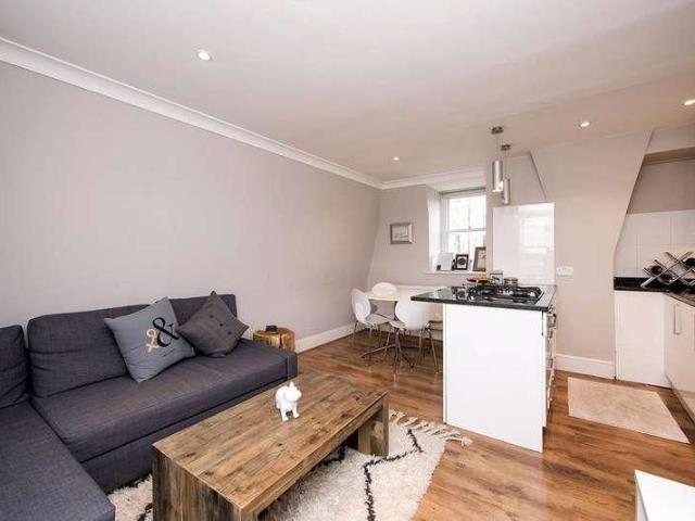 Belsize Crescent, Belsize Village, London, NW3