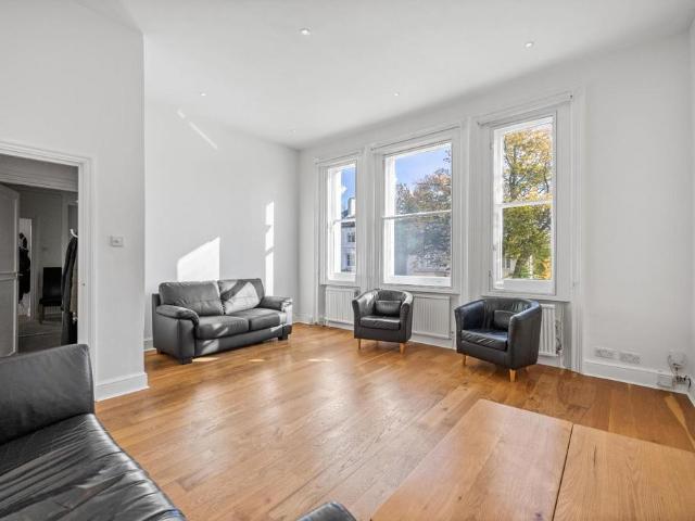 Belsize Park, Belsize Park NW3 1 bed flat to rent £2,500 pcm £577 pw