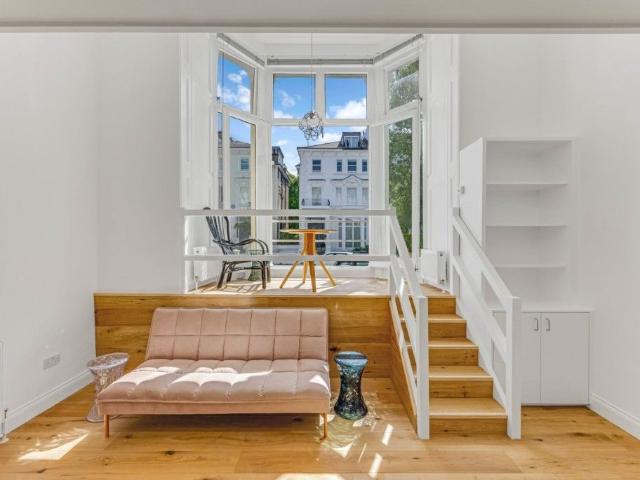 Belsize Park Gardens, Belsize Park NW3, 1 bed flat to rent, £3,150 pcm | PrimeLocation
