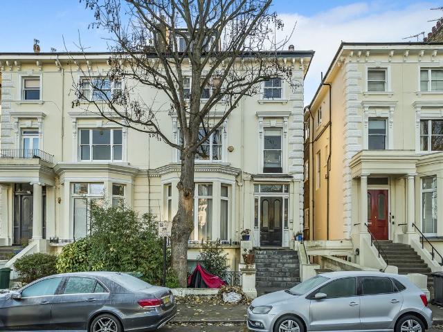 Belsize Square, London NW3, 3 bed flat to rent, £5,750 pcm | PrimeLocation