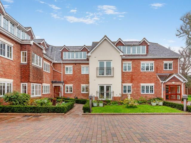 Berther Road, Hornchurch RM11, 2 bed flat to rent, £2,000 pcm | PrimeLocation