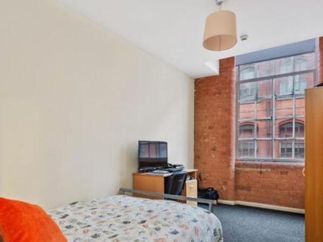 Bertrand Russell House, Gamble Street, 4 Bedroom Flat