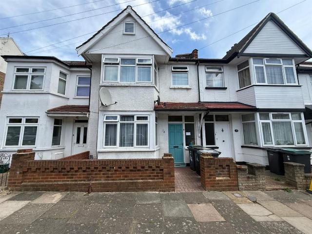 Berwick Road, Wood Green, London N22, 1 bed flat to rent, £1,500 pcm | PrimeLocation