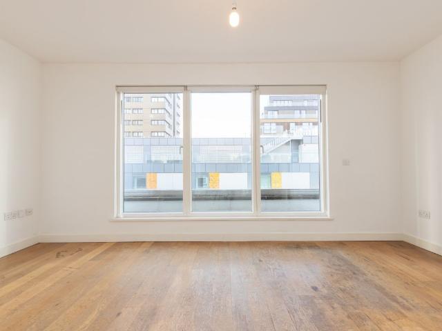 Berwick Street, Soho W1F, 3 bed flat to rent, £3,922 pcm | PrimeLocation